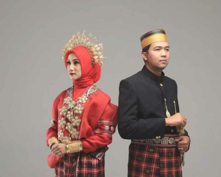 Gambar Pakaian Adat Baju Bodo: Mengenal Pakaian Adat Istimewa dari ... Gambar Pakaian Adat Baju Bodo: Mengenal Pakaian Adat Istimewa dari ...